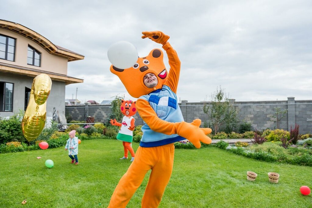 Çocuklar için kutlama organizasyonları Feeria, Goriaçi Kliuç, foto