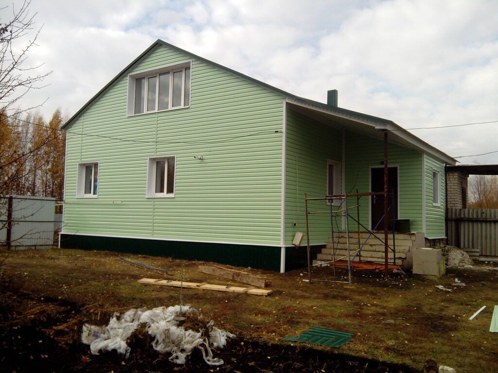 Çatı ve çatı materyalleri TamTK, Uvarovo, foto