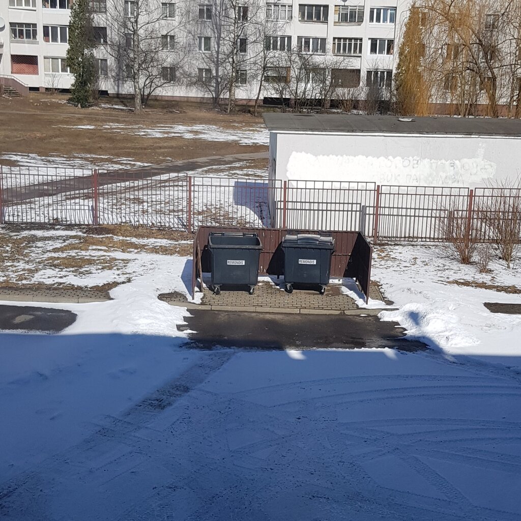 Çöp alanları Trash and garbage disposal area, Minsk, foto