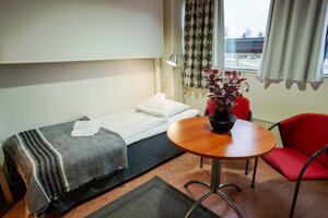 Hotelli Tikkurila (Uusimaa, Vantaa, Läntinen Valkoisenlähteentie, 52), otel