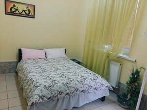 Sun (улица Завадского No:64/2, Хмельницкий), otel  Khmelnitski'den