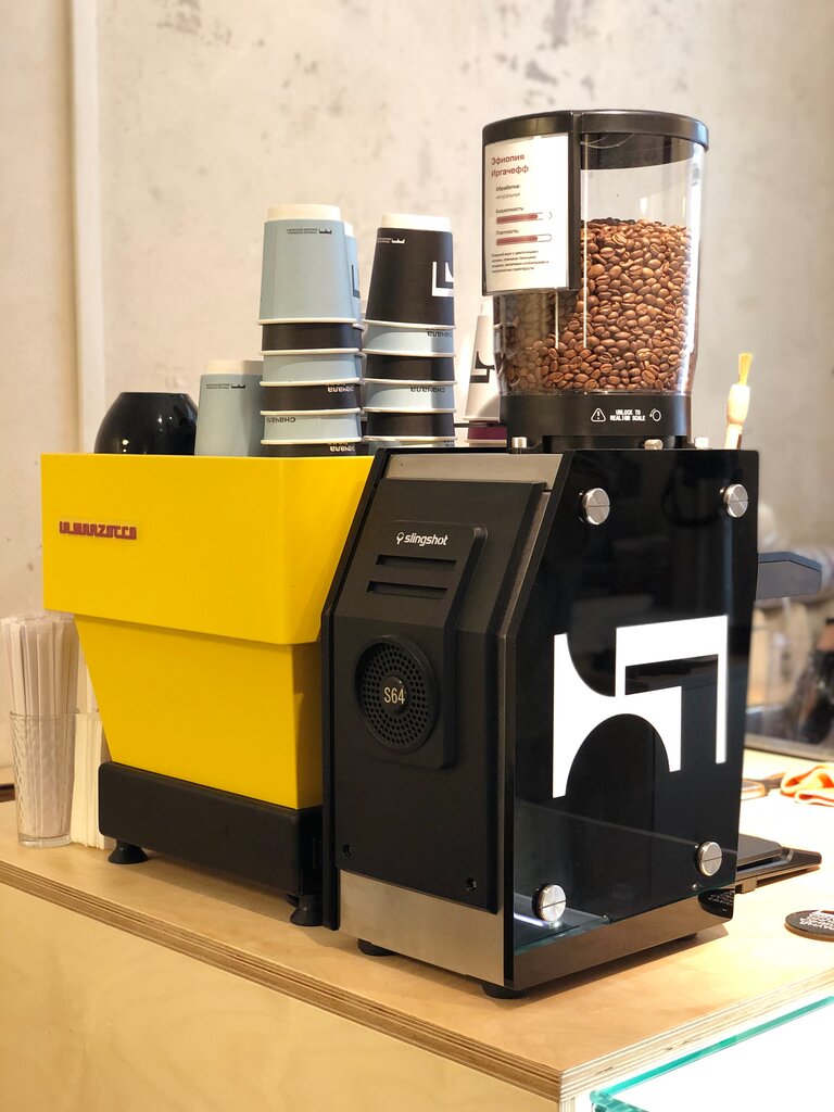 Kahve dükkanları Snachala Suda, Moskova, foto