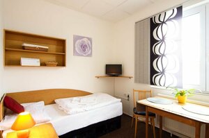 Hotel Gregor (Jihomoravský kraj, Brno-venkov, Modrice), otel  Modrice'den