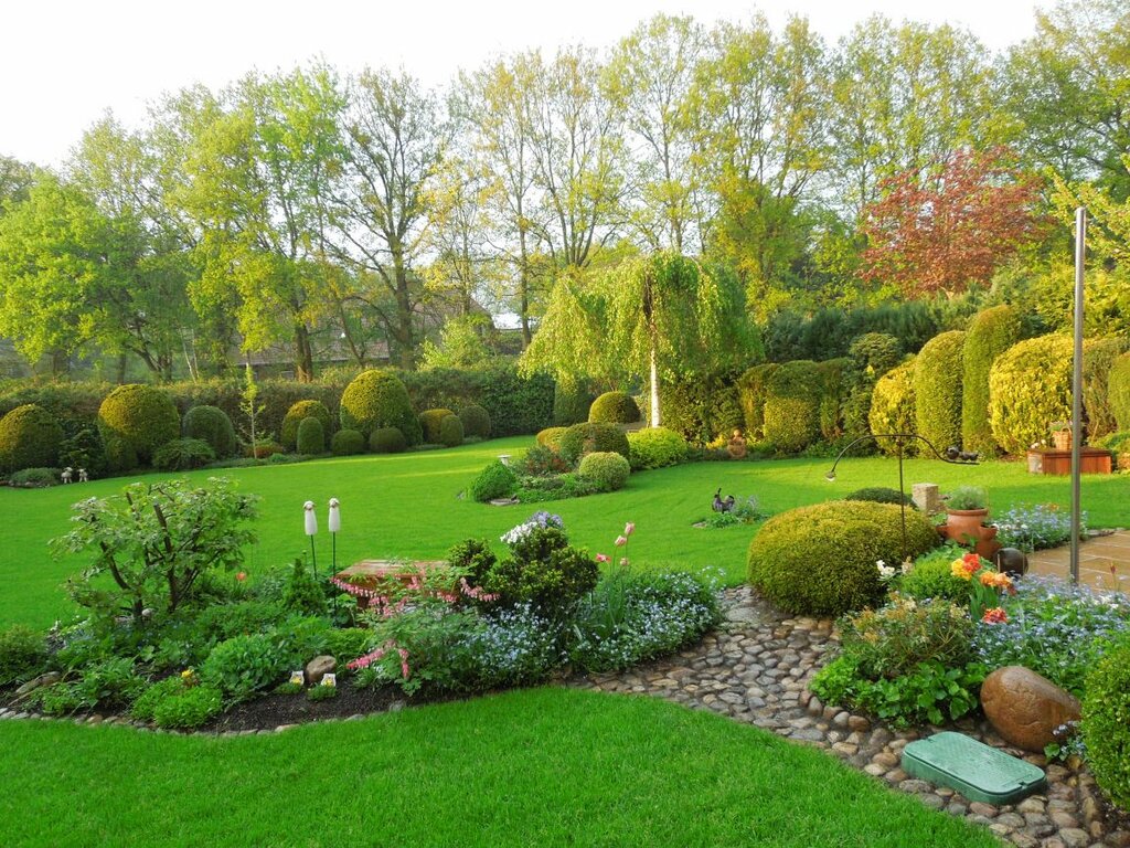 Bahçe ekipmanları ve teknolojileri Ingo Schnell Gartenpflege, Aşağı Saksonya, foto