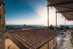 Castel del Mare (Via Alessandro Volta No:11, San Vincenzo), otel  San Vincenzo'dan