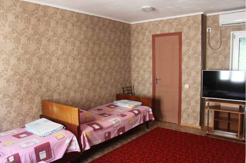 Otel Gostevoi dom U Lyudmily, Yevpatorya, foto