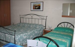 B&b Villa Teresa (Apulia, Lecce, Via Lupinacci Enrico), otel  Lecce'den
