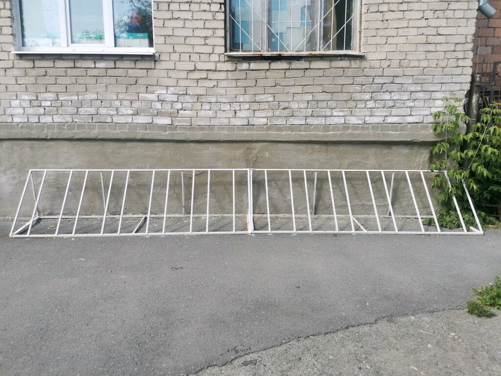 Bisiklet park yerleri Велопарковка, Yekaterinburg, foto