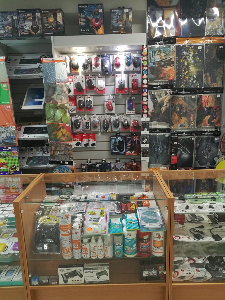 Cep telefonu aksesuarları Labirint tovarov, Moskova, foto