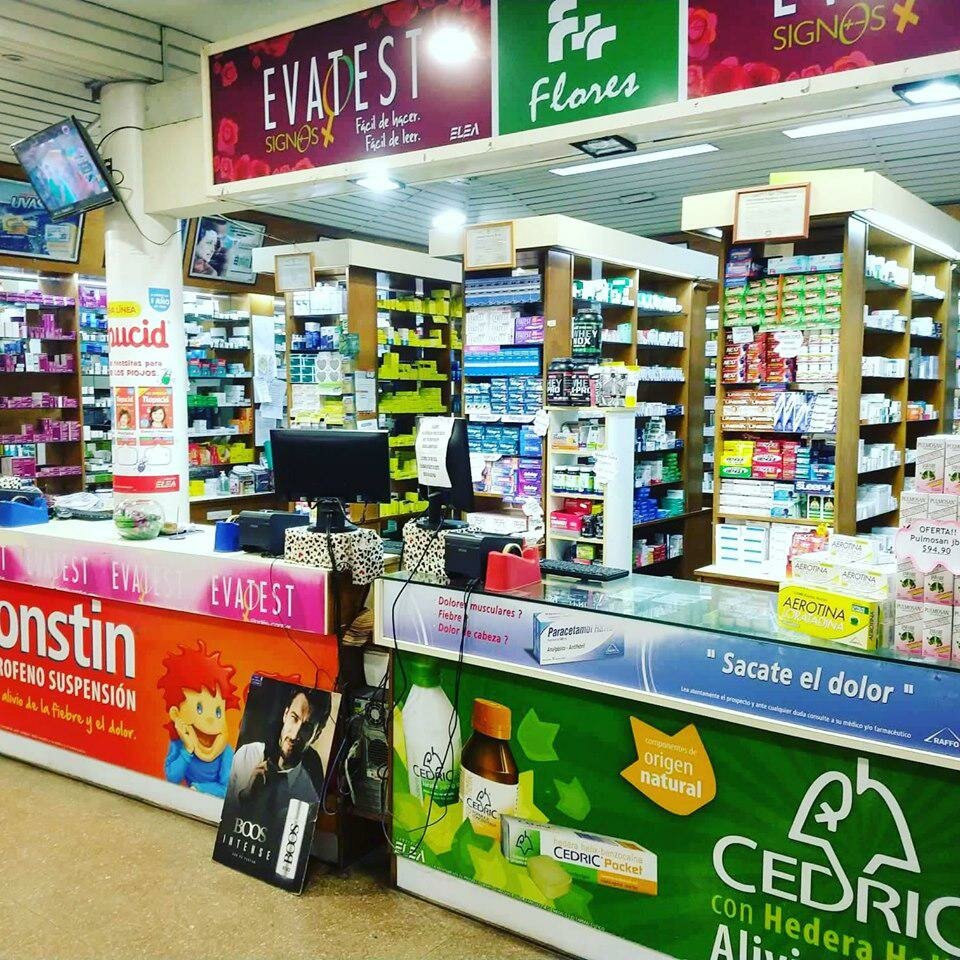 Kozmetik ve parfümeri mağazaları Farmacia Flores, Mar del Plata, foto