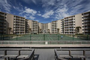 Holiday Surf And Racquet Club 403 1 Bedroom Condo by Redawning (Florida, Okaloosa County, Destin), otel  Destin'den