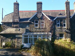 Lovely Large Home 10 Minute Walk to Barmouth Beach (Wales, Gwynedd, Barmouth), otel