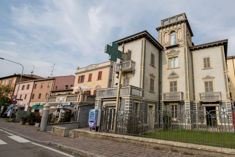 Alternatif tıp merkezleri Farmacia Madonnina, Modena, foto