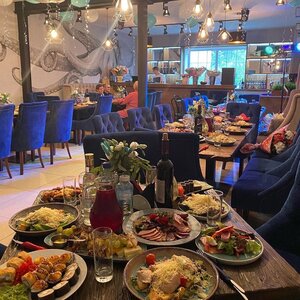 MoreGady (ulitsa Trubnikov No:1), restoran  Polevskoy'dan