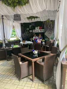 Beer hut (улица Толбухина No:21А, Красноперекопск), kafe  Krasnoperekopsk'tan