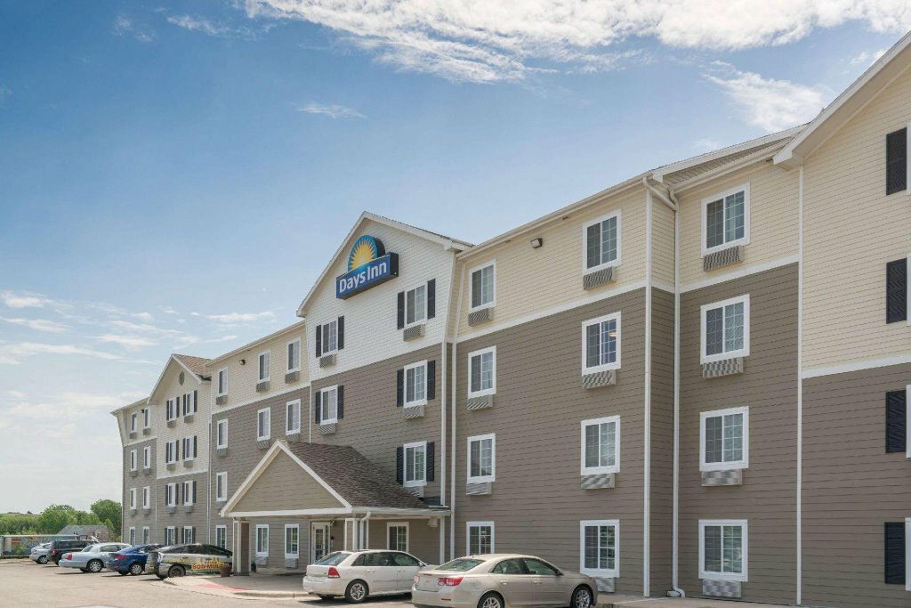 Otel Days Inn & Suites by Wyndham Rochester Mayo Clinic South, Minnesota Eyaleti, foto
