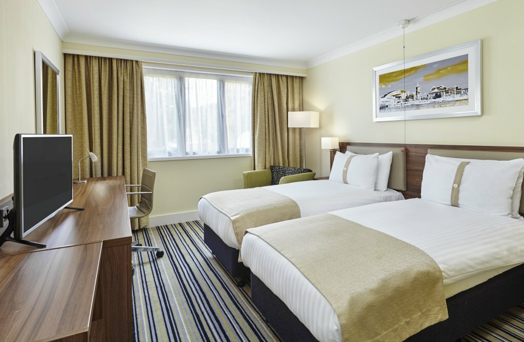Otel Holiday Inn Cardiff - North M4, Galler, foto
