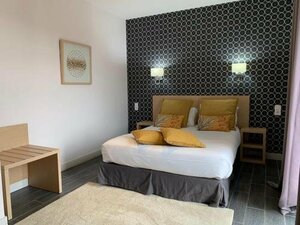 Hôtel Le Mistral (Corse-du-Sud, Arrondissement de Sartène, Porto-Vecchio, Rue Toussaint Culioli), otel