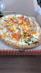 Italian Pizza (ulitsa Lenina No:11), kafe  Polevskoy'dan