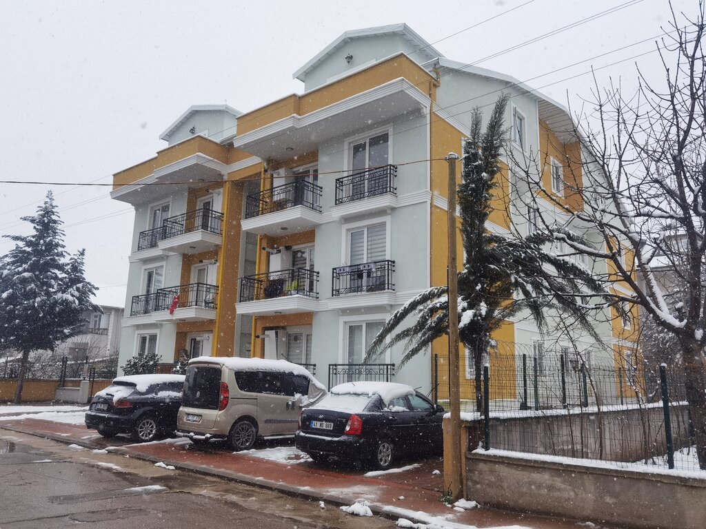 Konut blokları Çınal Manolya Apartmanı, Gölcük, foto