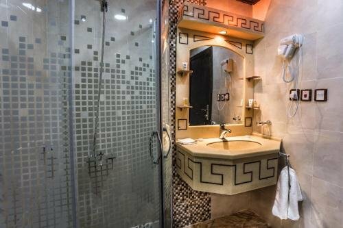 Otel Manazel Al Sofara, Yenbu, foto