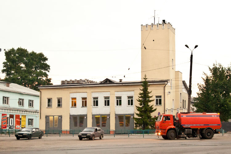 Turistik yerler Пожарная каланча, Tver, foto