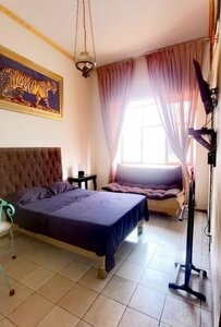 The Roof Backpackers Hostel (Jalisco, Guadalajara, Calle Miguel Blanco), otel  Guadalajara'dan