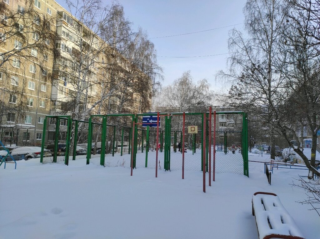 Spor alanı Спортивная площадка, Yekaterinburg, foto