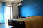 Agriturismo La Casa di Bacco (Sicily, Agrigento, Porto Empedocle, Via Agrigento, 18), otel  Sicilya'dan