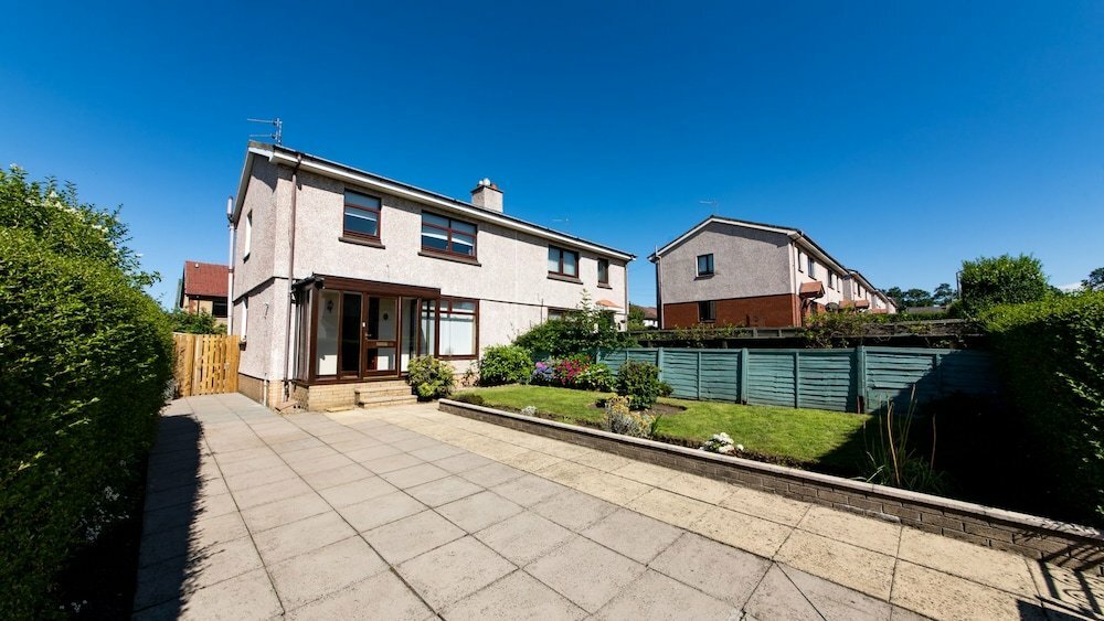 Otel Empty2occupied Family Home in Craigour Terrace With Driveway & Garden, Edinburgh, foto