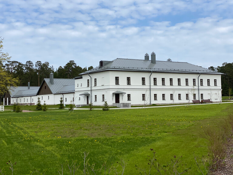 At ve binicilik kulüpleri Конюшня, Saint‑Petersburg ve Leningradskaya oblastı, foto