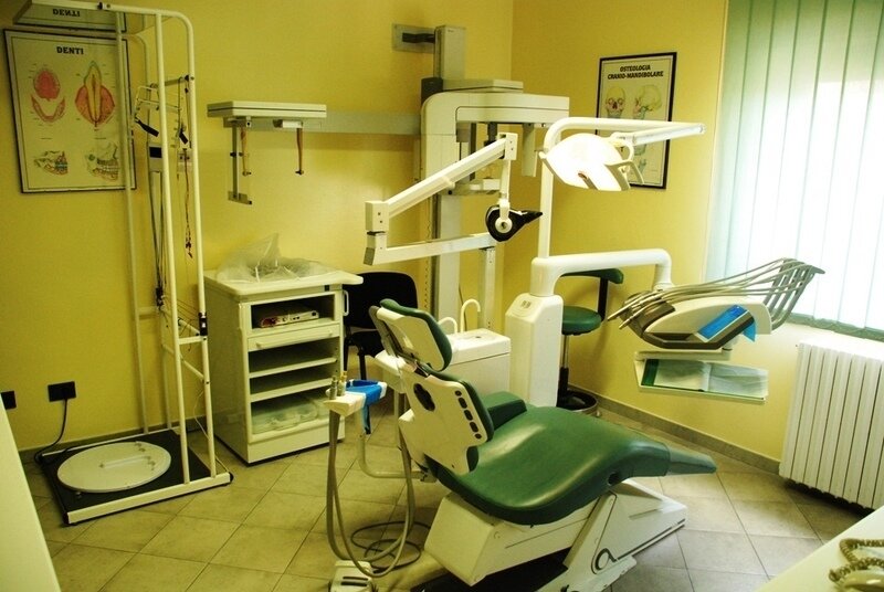 Özel ağız ve diş sağlığı klinikleri ve muayenehaneleri Delfino Dr. Giuseppe Studio Dentistico, Sardunya, foto