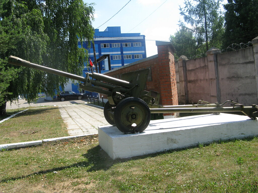 Teknoloji anıtı Пушка ЗИС-3, Pervomaysk, foto