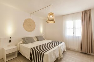 Fergus Club Europa (Islas Baleares, Calle Savina, 14), otel  Calvià'dan
