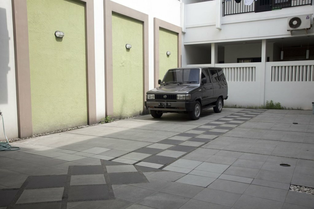 Otel Reddoorz @ Jemursari, Surabaya, foto