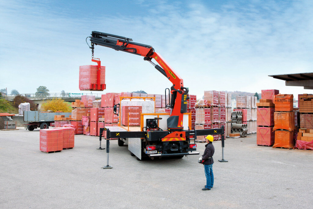 i̇nşaat ekipmanı kiralama Spetspark24 Saratov, Saratov, foto