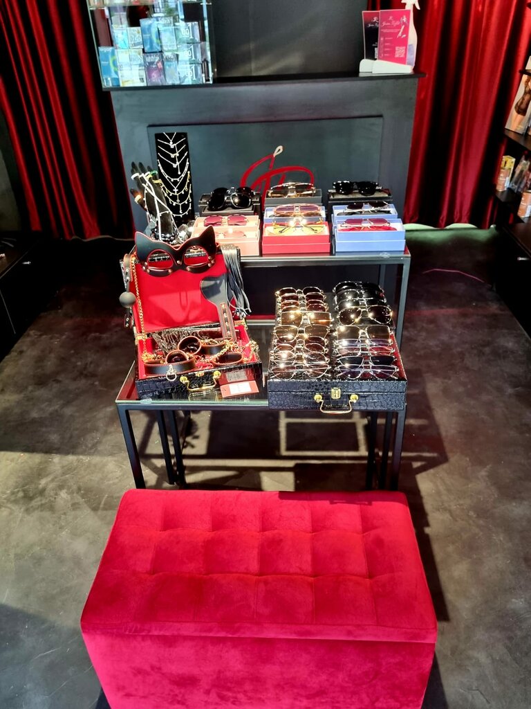 Erotik shoplar Jessica Rabbit, Soçi, foto