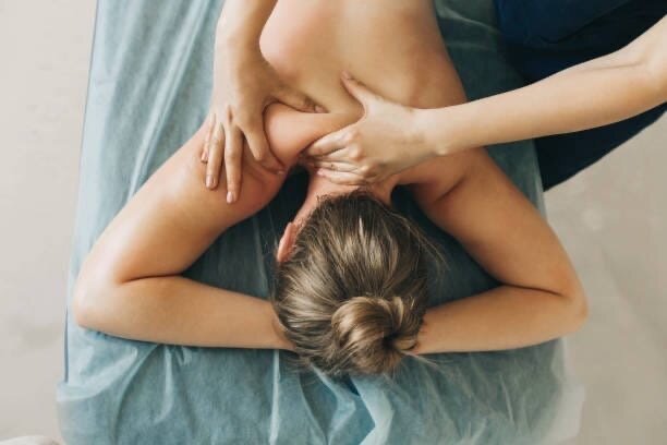 Masaj salonları Massage and kinesiotaping, Kirovo‑Chepetsk, foto