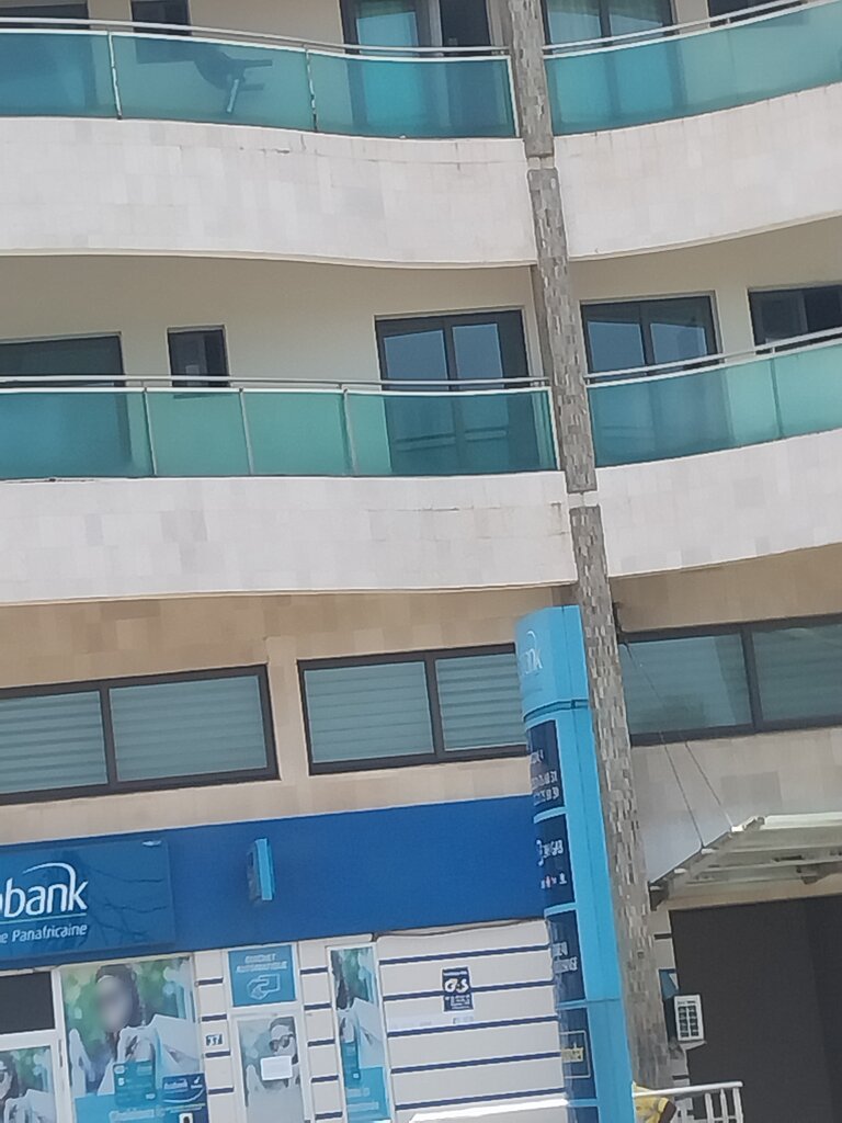 Banka Ecobank, Abican, foto
