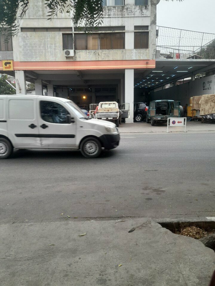 Garajlar Auto Moderna, Loanda, foto
