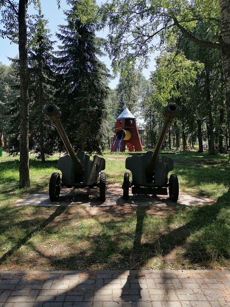Teknoloji anıtı 76-мм дивизионная пушка образца 1942 года, Vitebskaya oblastı, foto