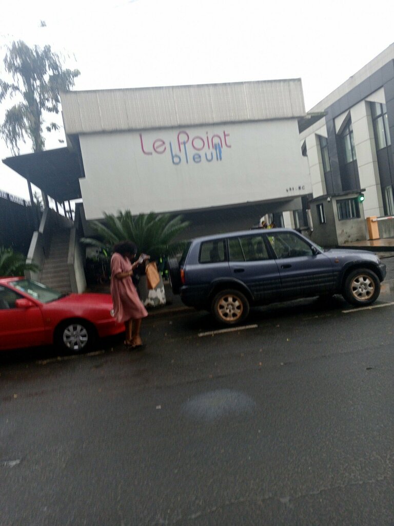 Restoran Le point bleuil, Douala, foto
