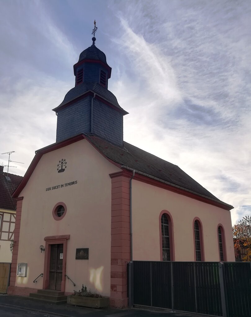 Dini dernekler Evangelische Kirche Wembach - Evangelische-reformierte Kirchengemeinde Waldenser-Kolonie Rohrbach-Wembach-Hahn, Hesse, foto