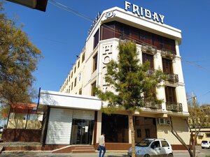 Friday (Chingiz Aytmatov Street No:1, Tashkent), otel  Taşkent'ten