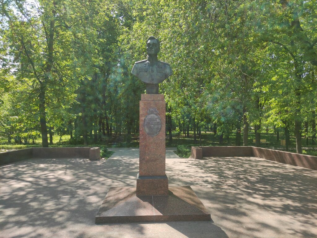 Anıt, heykel Яковлев А. С., Moskova, foto