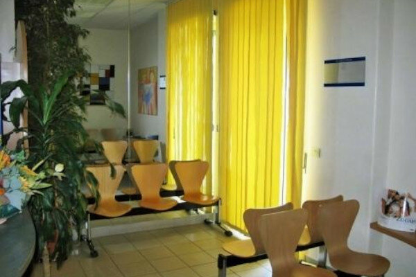 Özel ağız ve diş sağlığı klinikleri ve muayenehaneleri Studio di Odontoiatria Michelangelo13, Napoli, foto