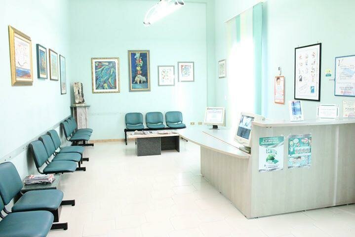 Özel ağız ve diş sağlığı klinikleri ve muayenehaneleri Ipermedica Studio Dentistico Dott. Giovanni Palermo, Sicilya, foto