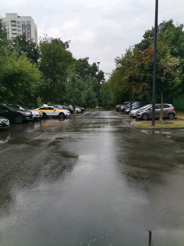 Otoparklar Parking lot, Moskova, foto