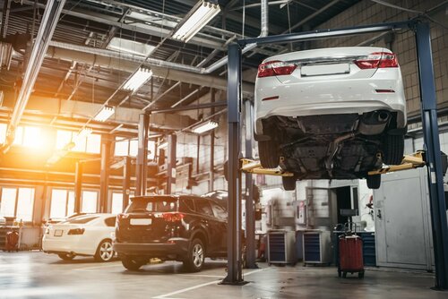 Express yağ değişim noktası Autoservis - Garáž, Güney Moravya Bölgesi, foto