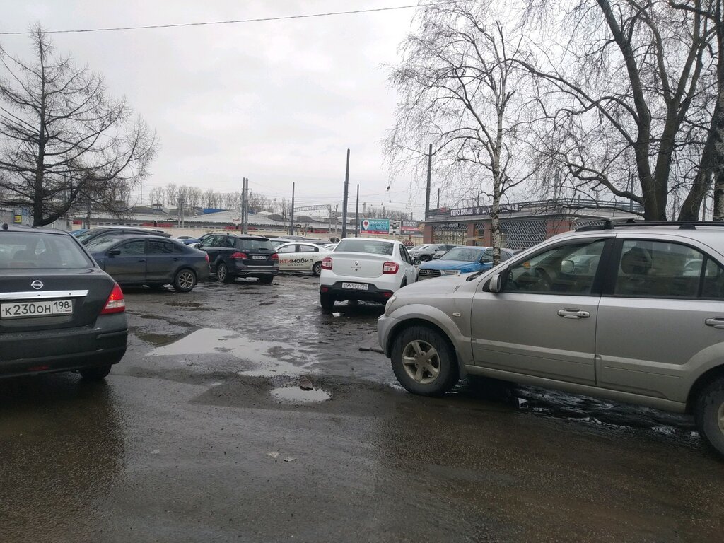 Çekici hizmeti Parking lot, Saint‑Petersburg, foto